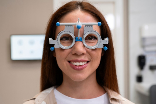Laser Eye Surgery vs. Refractive Lens Exchange | Logics Valley
